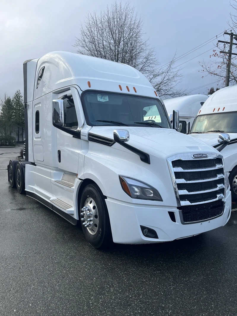 FREIGHTLINER CASCADIA 126 SLEEPER 25 | Velocity Truck Centres Canada ...